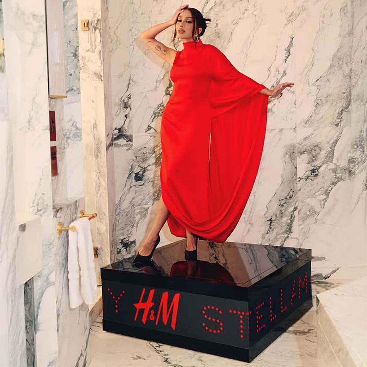 Η Stella McCartney επιστρέφει στα H&M 20 χρόνια μετά με μια βιώσιμη ...
